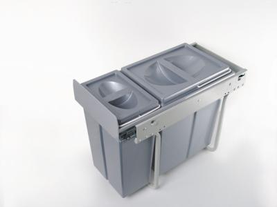 Chine le plastique 30L retirent la poubelle de rebut 2 de grands barils 1 petit baril avec la couverture à vendre