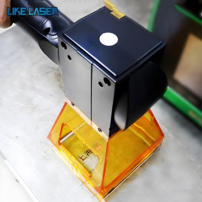 Cina Macchina di marcatura laser a fibra portatile mini 20W 30W 50W per pneumatici in plastica dura metallica in vendita