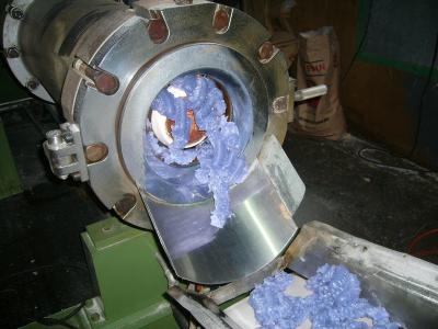 中国 緑の惑星のローラーの押出機ポリ塩化ビニールのプラスチック ペレタイジングを施すライン 販売のため