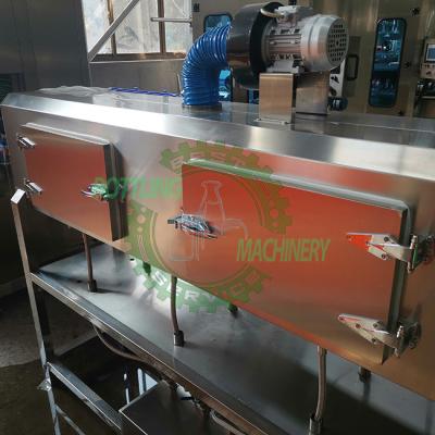 Cina Etichettatrice della bottiglia Semi-automatica della manica del tunnel del vapore di calore dei 2 tester in vendita