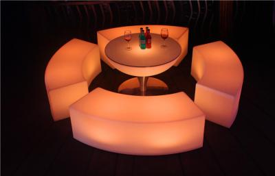 Cina Tabella d'ardore colorata del pub della mobilia 120×43×43CM LED del giardino LED Antivari per affitto in vendita