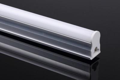Cina 24W non della luce della metropolitana di T8 integrato 5 Ft LED isolato per illuminazione commerciale in vendita