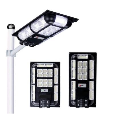 中国 9-12m 設置高さ 統合太陽光路灯 ABS ブラックシェル 100W 120LM/W IP65 ライト 販売のため