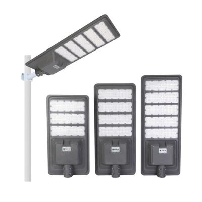 中国 統合されたオールインワン太陽光路灯 リチウム鉄リン酸電池 300-500W 5000K 販売のため