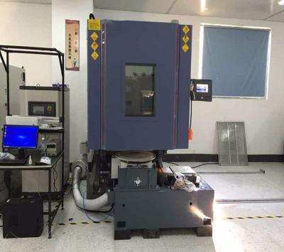 China Agitador vibratorio de 60 kN con mesa de 600x600 mm para pruebas de baterías en venta