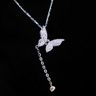 China Elegant French Retro Style 18K Gold Pendant Necklace Butterfly Design Luxury Lab Grown Diamond Jewelry VVS Clarity IGI Weddings for sale