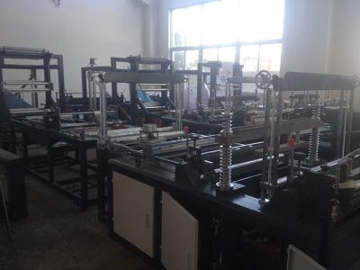 Cina Della frutta della borsa borsa non tessuta automatica in pieno che fa basso consumo energetico a macchina ZXL-B700 in vendita