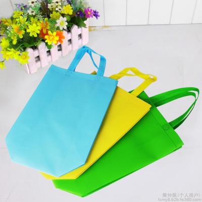 Cina Borsa non tessuta dimensionale che fa macchina con ZXL-C700 di perforazione automatico in vendita