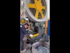알루미늄 케이블 트레이 150mm 사이드 레일 높이 50mm 최대. 작업 부하 100-400kg