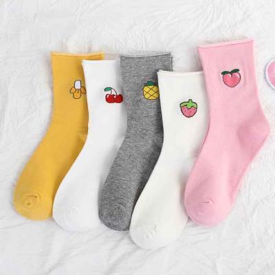 Cina Girls Cute Cotton Mid Tube Socks Sport Short Ankle Hosiery In Anti-Bacterial And Breathable Fabric in vendita