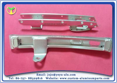 China La protuberancia de aluminio de plata ligera estupenda perfila los accesorios de la bici de la aleación en venta
