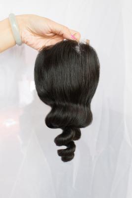 Chine Fermeture molle en soie lâche malaisienne de cheveux de cuticles d'extrémités de la fermeture 4X4 de vague pleine à vendre