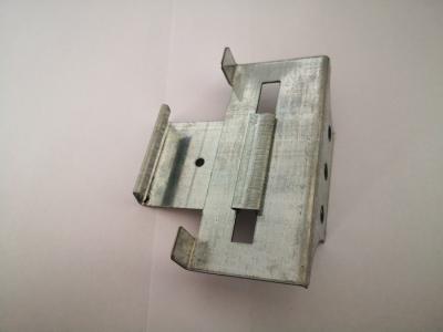 Cina Raggio laser su ordinazione della pittura che taglia la lamiera sottile di alluminio che timbra le parti in vendita