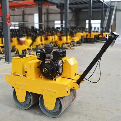 Cina Compattatore a rulli vibratori a mano da 0,3 tonnellate con diametro del tamburo di 580 mm in vendita