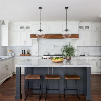 Κίνα Κουάρτζ πέτρα countertop Shaker Island κουζίνα ντουλάπι για μια πολυτελή και μοντέρνα εμφάνιση προς πώληση