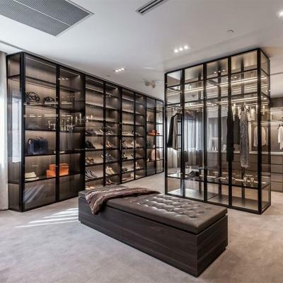 Chine Armoire de conception en laminaire européen durable, sécurisé et personnalisable pour le stockage de la villa à vendre
