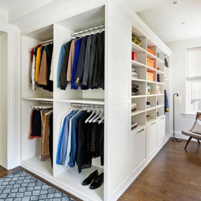 Chine Armoire de conception en laminaire européen durable, sécurisé et personnalisable pour le stockage de la villa à vendre