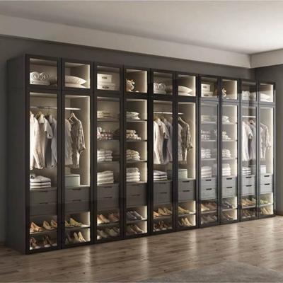 Chine Panneau de porte en verre noir cadre en aluminium style moderne lumière armoire de luxe pour appartement à vendre