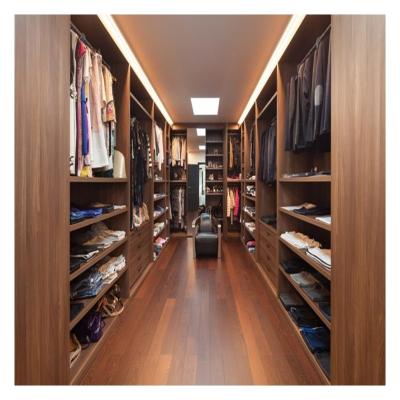 Chine Conception contemporaine Panneau de porte en verre noir Armoire de chambre en bois massif pour appartement à vendre