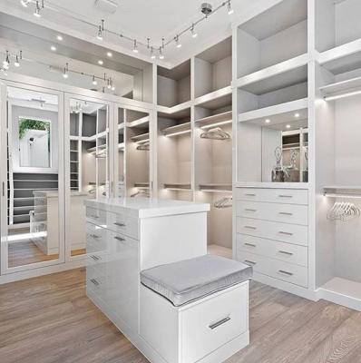 Chine Résistance à l'humidité Générale Chambre en bois Armoire pour meubles de maison à vendre