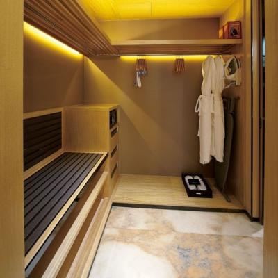 Κίνα Σύγχρονο στυλ ξύλινα ρούχα ντουλάπι Custom Luxury Design για το σπίτι Villa Hotel Apartment προς πώληση