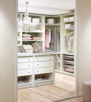 Chine Vêtements en bois Armoire personnalisée Design moderne de luxe YALIG Meubles de chambre d'hôtel Armoire à vendre