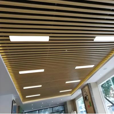 Chine Matériaux de construction Plafond suspendu carré en aluminium Plafond étiré à vendre