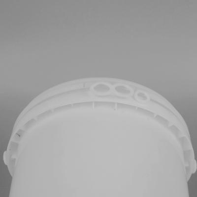 China Cubo plástico de pequeña capacidad 2L con la tapa y la manija en venta