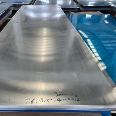 Κίνα 7A52 7A04 7075 πλάτος 1200mm πιάτων αργιλίου φωτεινός μύλος επιφάνειας τελειώνουν προς πώληση