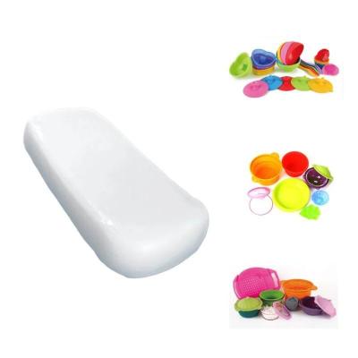 Cina 6.5Mpa FDA ha certificato la gomma traslucida dell'elastomero di silicone per articolo da cucina e gli utensili da cucina in vendita