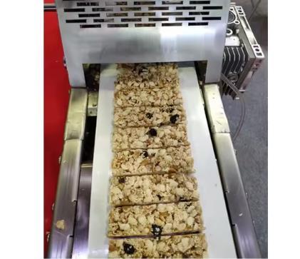 Puffing rice / Cereal bar forming machine