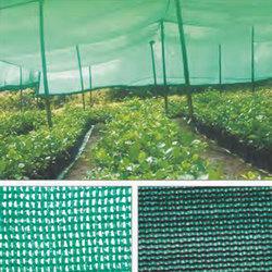 China Máquina de alta productividad de HDPE para proveedores de redes de sombra verde con diferentes características y engranajes abiertos en venta