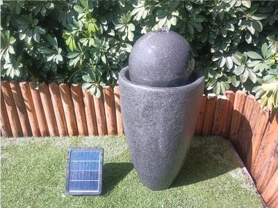 중국 Garden Solar Water Pump Fountain in Marble Black with Max Flow 250L/H Efficiency 판매용