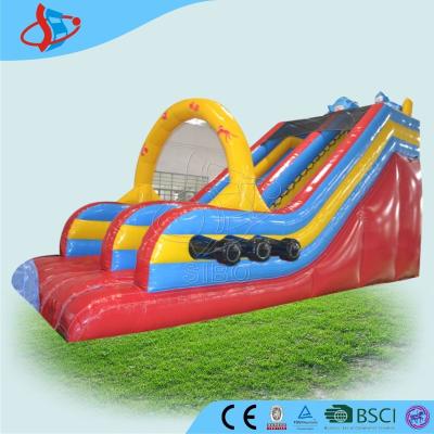 Cina Scorrevole di salto del PVC delle diapositive asciutte gonfiabili rosse 0.5mm per il giardino della famiglia in vendita