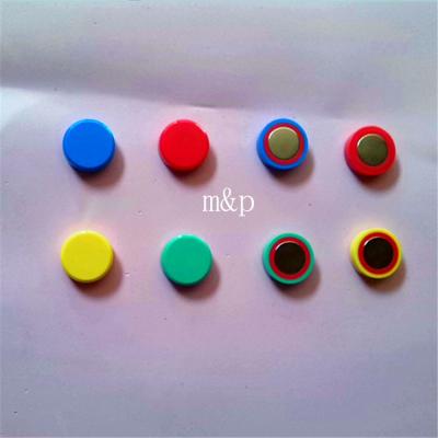 China Disco decorativo poderoso espessura colorida pequena dada forma dos ímãs 8mm à venda
