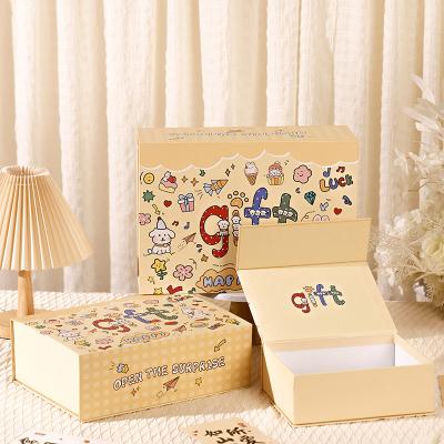 China T shirt folding gift box Beige Playful Animal Graphics magnetic closure gift box for sale