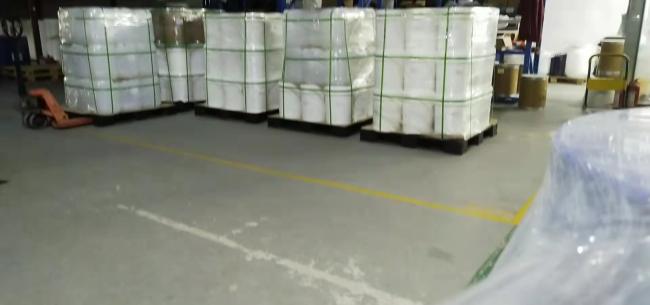 Packaging and pallet configuration for silicone elastomer blend