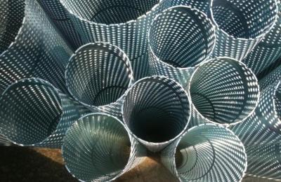 Cina Micro metropolitana perforata del metallo dell'acciaio inossidabile 304 del foro 316 per il filtro industriale in vendita