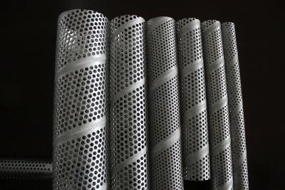 Cina Maglia metallica decorativa perforata galvanizzata per la tubatura dell'interno della decorazione in vendita