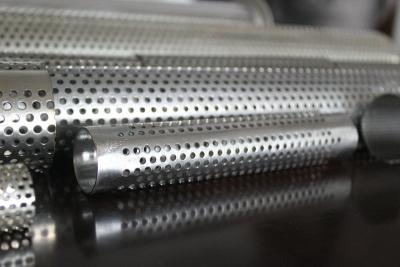 Cina spazio all'aperto dipinto spessore della metropolitana 0,5 perforato di alluminio di 2.00mm - di 0,66 in vendita