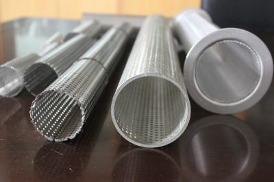 Cina 316 ss hanno perforato i tubi filtranti perforati della maglia metallica 0.4mm - 1.6mm in vendita