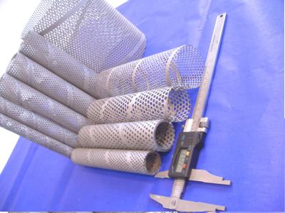 Cina SS316/316L si sviluppano a spirale tubo saldato/scheletro variopinto di perforazione del filtrante del tubo filtrante in vendita