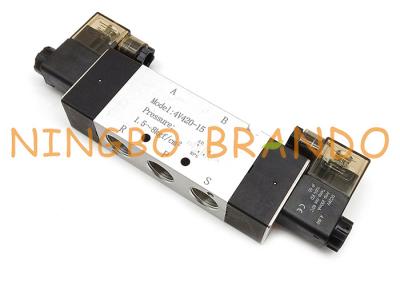 China válvula pneumática da maneira do solenoide 5/2 do dobro de Connetcor RUÍDO de 4V420-15 1/2 do” à venda