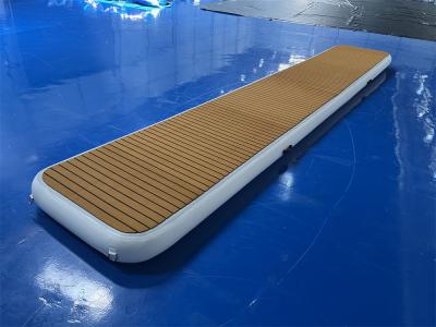 Chine Dépend de la taille Capacité de gonflement Plateforme gonflable flottante avec pompe à air pour bateau de ski à moteur à vendre