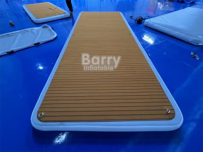 Chine Impression numérique Plateforme de natation gonflable flottante avec pompe à air et couleur personnalisée à vendre