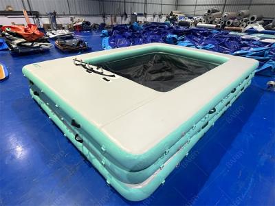China Durable gota punto portátil flotante océano mar natación piscina de yates piscina de mar inflable con red anti medusas en venta