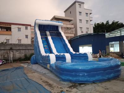 Chine Les jeux gonflables extérieurs modèlent la couleur bleue d'Aqua Inflatable Floating Water Slide pour l'amusement à vendre