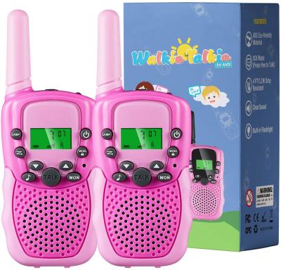 Chine Talkies-walkies de fréquence ultra-haute de manière de l'affichage 2 d'affichage à cristaux liquides de batteries de D.C.A. 3km pour des enfants à vendre