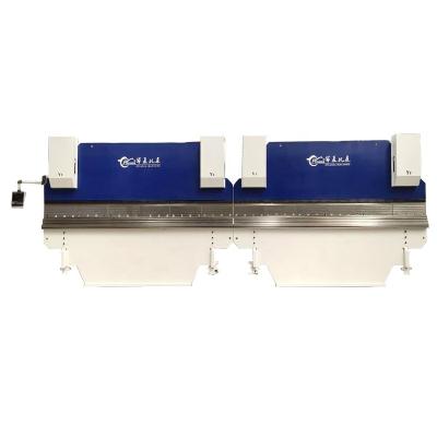 Cina E 2-WF67K Series Industrial Press Brake Hydraulic Tandem Press Brake 2-500T/6000 in vendita