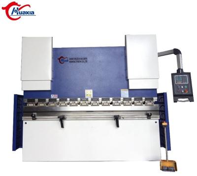 Cina 1250KN 2500mm Industrial Press Brake Hydraulic NC Press Brake Machine in vendita